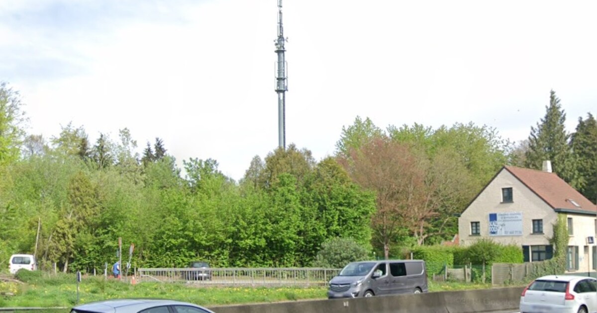 Un pylône GSM a été endommagé par un incendie le long du ring de ...