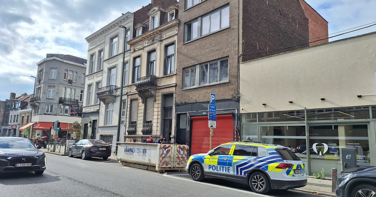 Un trentenaire poignardé à mort à Uccle, sa compagne interpellée | 7sur7.be