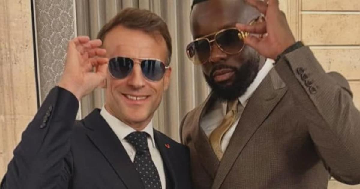 Lunettes noires sur le nez: la photo inattendue de Macron et Gims ...