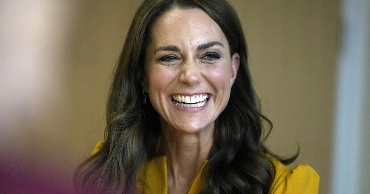 Kate Middleton porte le collier le plus tendance de la saison ...