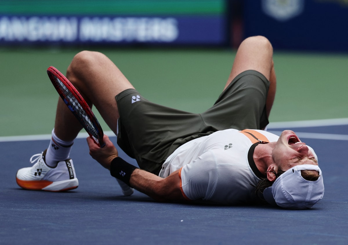 Zizou Bergs sauve deux balles de match et se qualifie pour son premier ...