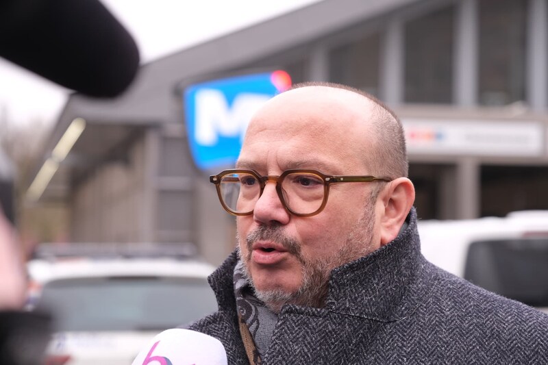 Les images de la fusillade devant la station Clemenceau mercredi matin ...