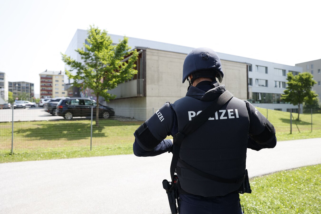 Le bilan de la fusillade s’alourdit à 10 morts en Autriche, le suspect ...