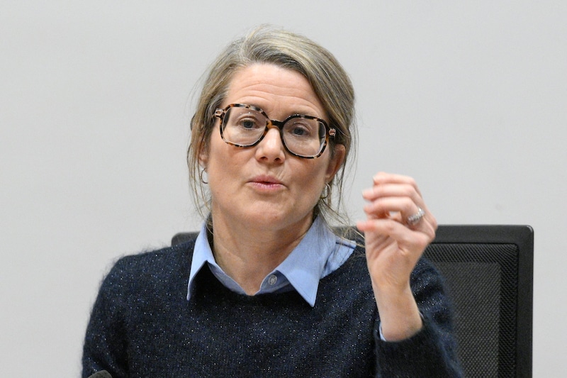Jusqu’à 5.000 euros: Anneleen Van Bossuyt incite les Syriens à quitter ...