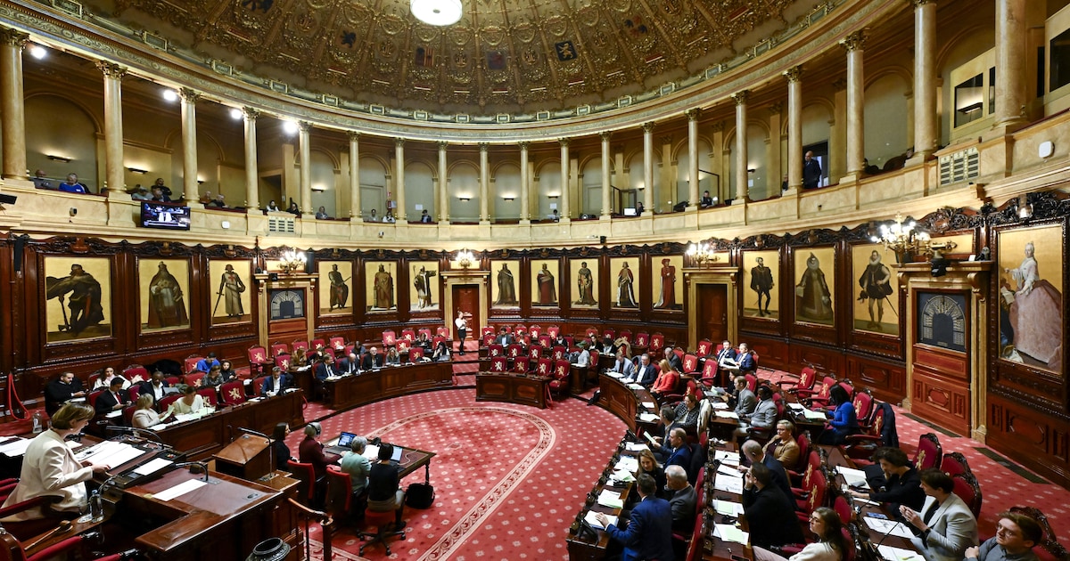 Le Sénat devrait être supprimé: mais combien cela rapportera-t-il ...