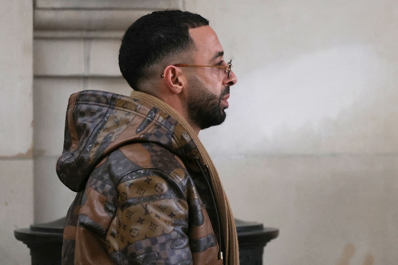 Le rappeur Naps accusé de viol: le procès s’est ouvert à Paris | 7sur7.be