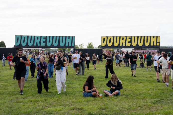 226.580 festivaliers en 5 jours et une édition du Dour Festival ...