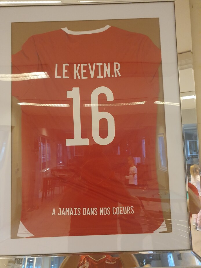 Mort à 27 ans, Kevin Revillod a été honoré à Onoz comme à Charleroi ...