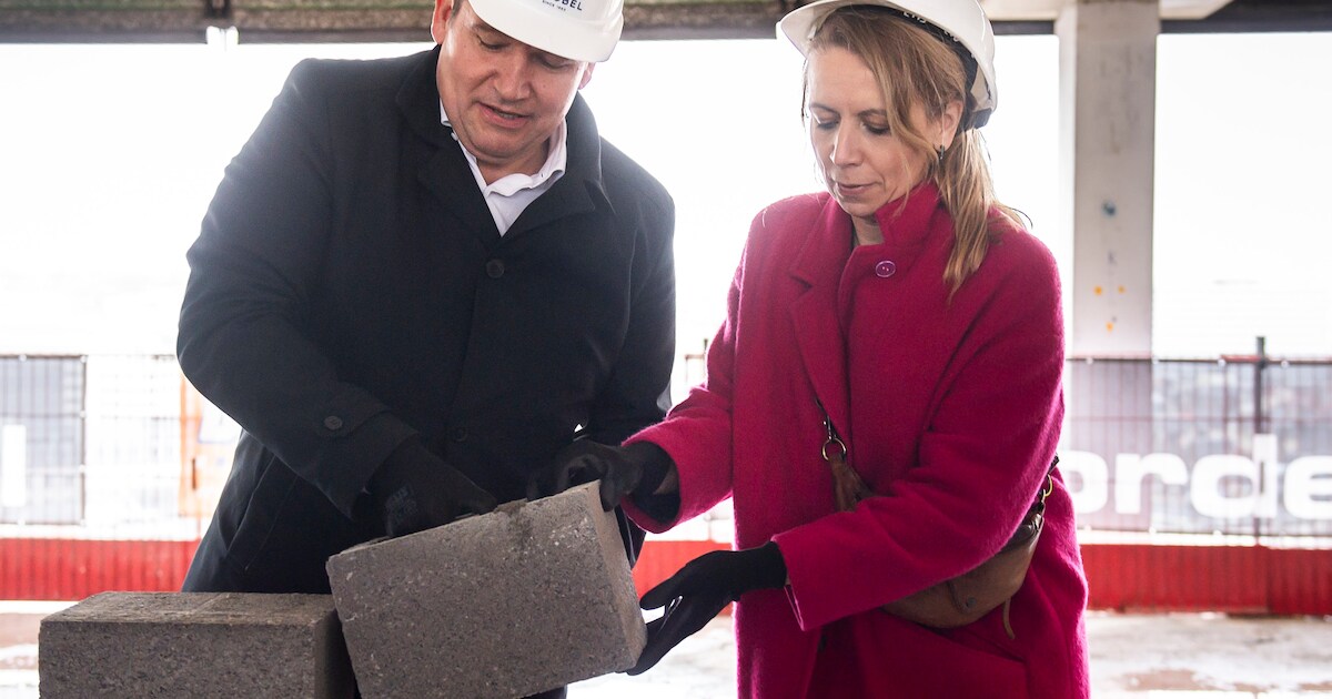 Premier coup de pelle pour l’ambitieux projet de rénovation du Centre ...