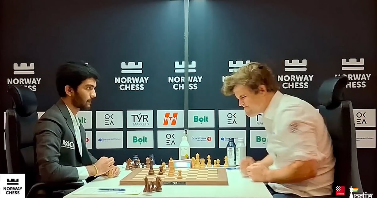 L’énorme coup de colère de Magnus Carlsen battu par Gukesh Dommaraju ...