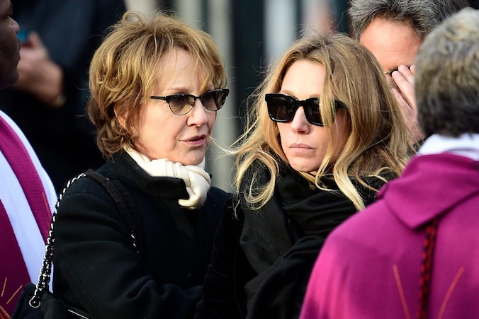 Laura Smet dévoile une chanson en hommage à sa mère Nathalie Baye ...