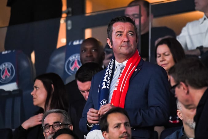 Filmé sur le capot d’une voiture après le sacre du PSG, le député Karl ...