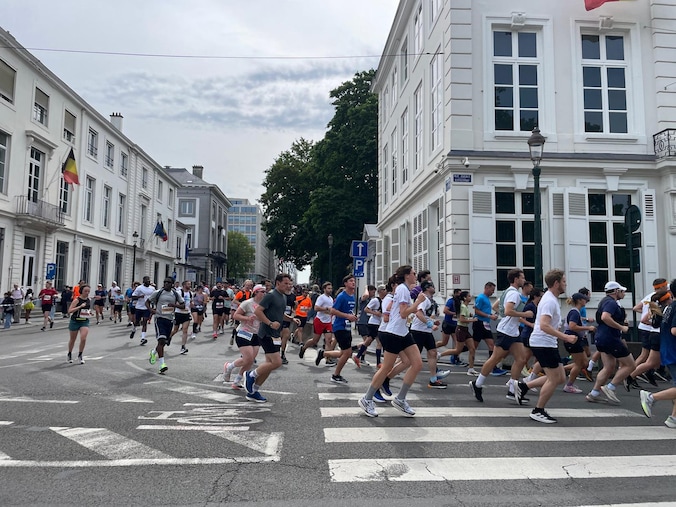 20km de Bruxelles: la Croix-Rouge a pris en charge 563 personnes, dont ...