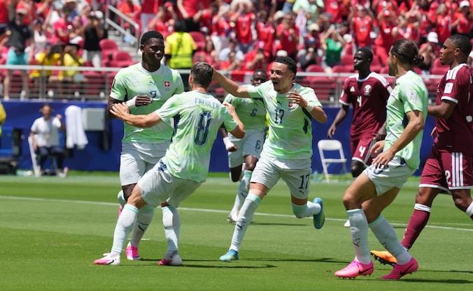 Plusieurs grosses occasions avant l’ouverture du score d’Embolo, la ...