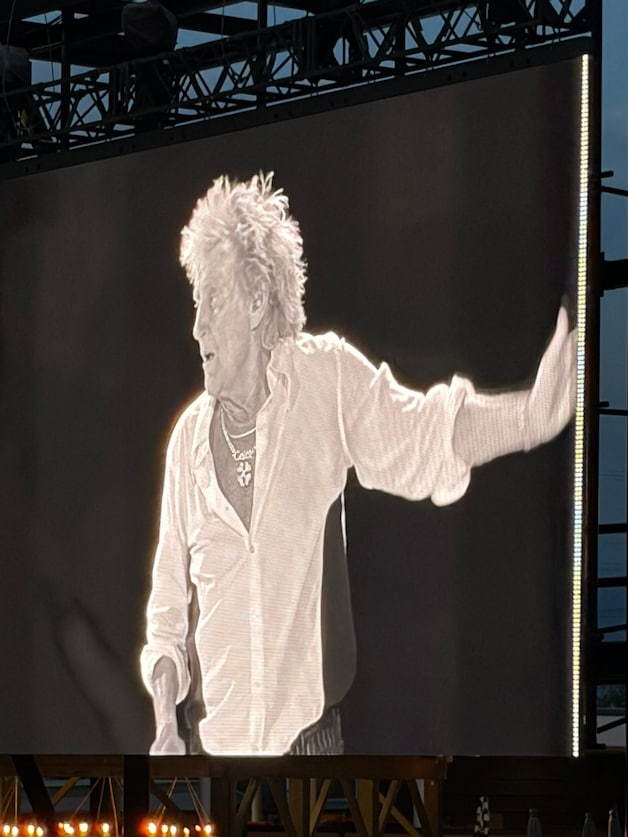 Rod Stewart sous oxygène en plein concert: “J’ai failli m’évanouir ...
