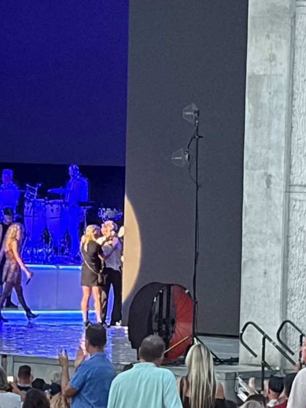 Rod Stewart sous oxygène en plein concert: “J’ai failli m’évanouir ...