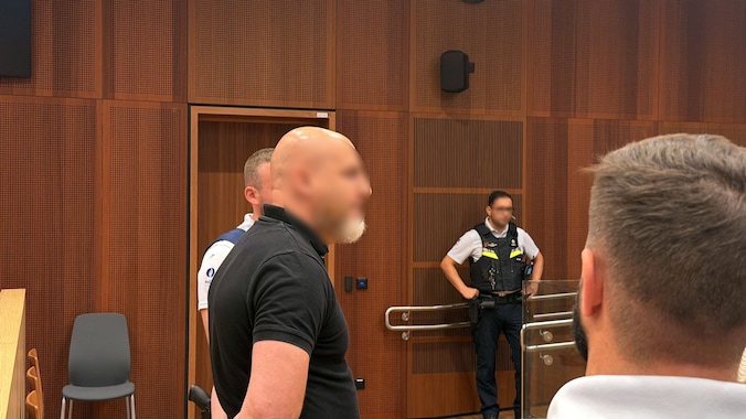 Il avait passé à tabac un pédocriminel présumé: 17 ans de prison requis ...