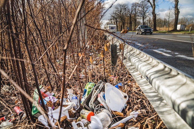 "Stop aux déchets": près de 726 tonnes de détritus ramassés sur les ...