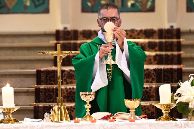 “Elle est partie trop tôt”: messe en hommage à quatre victimes du ...