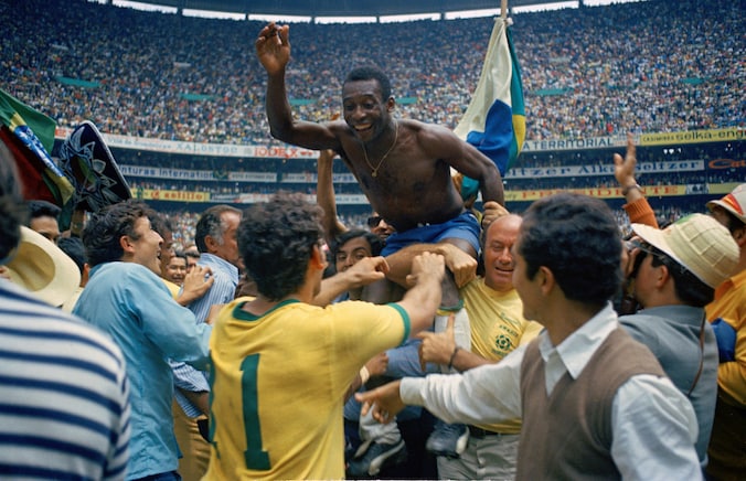 Un maillot mythique de Pelé mis aux enchères à New York | 7sur7.be