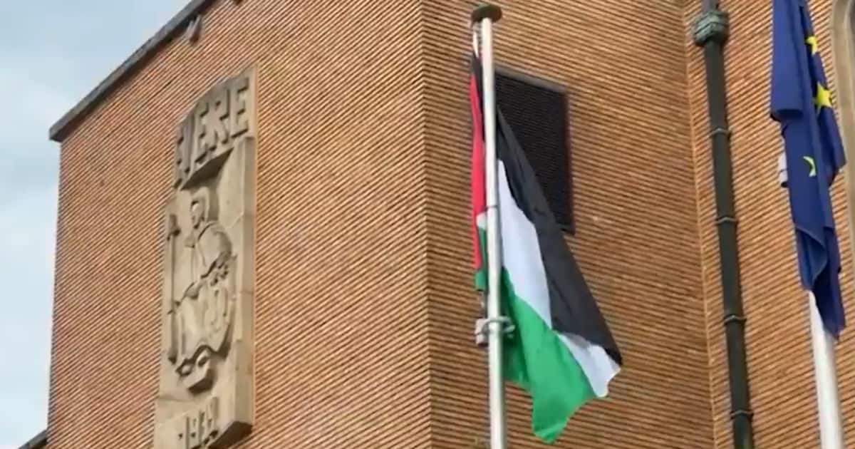 Le drapeau palestinien hissé devant la commune d’Evere: “L’heure n’est ...