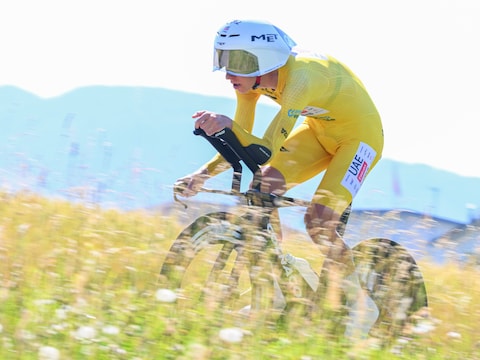 Suspense fou sur le chrono du Tour de Suisse: Pogacar devance Van der ...