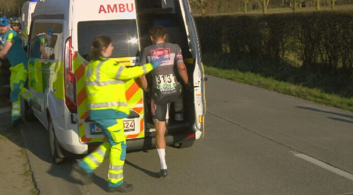 La lourde chute de Jasper Philipsen, à trois jours de Milan-Sanremo ...