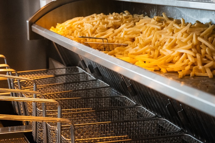 Avec un bénéfice brut moyen de 217% sur chaque paquet de frites, une ...