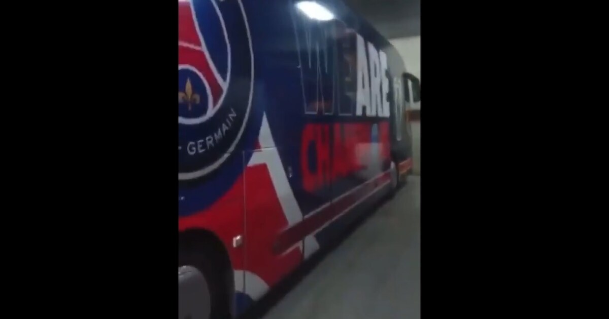 Le bus du PSG pour la victoire de la ligue des champions est resté au ...