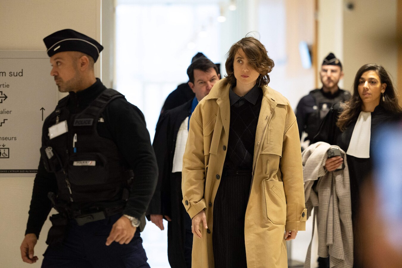 “Elle avait une sensualité débordante”: Christophe Ruggia réfute les ...