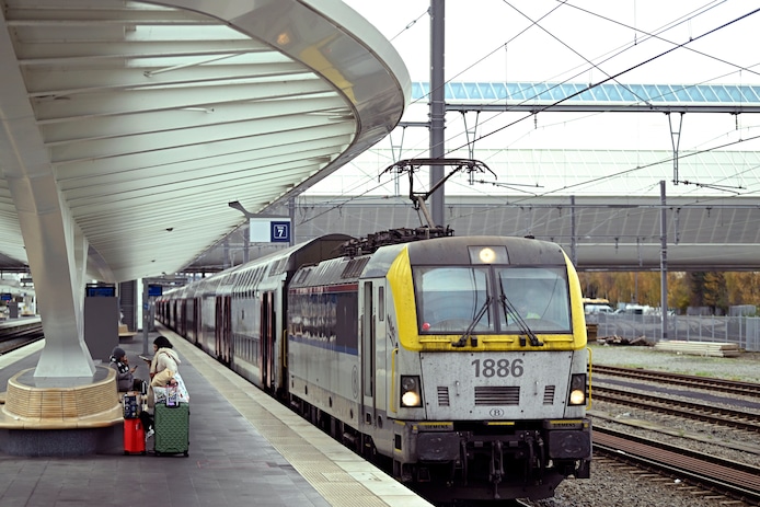 Les nouveaux tarifs de la SNCB critiqués par le CCE et le CNT ...