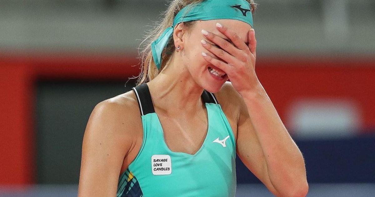 Une sirène retentit pendant le match de Zanevska, la joueuse belgo ...