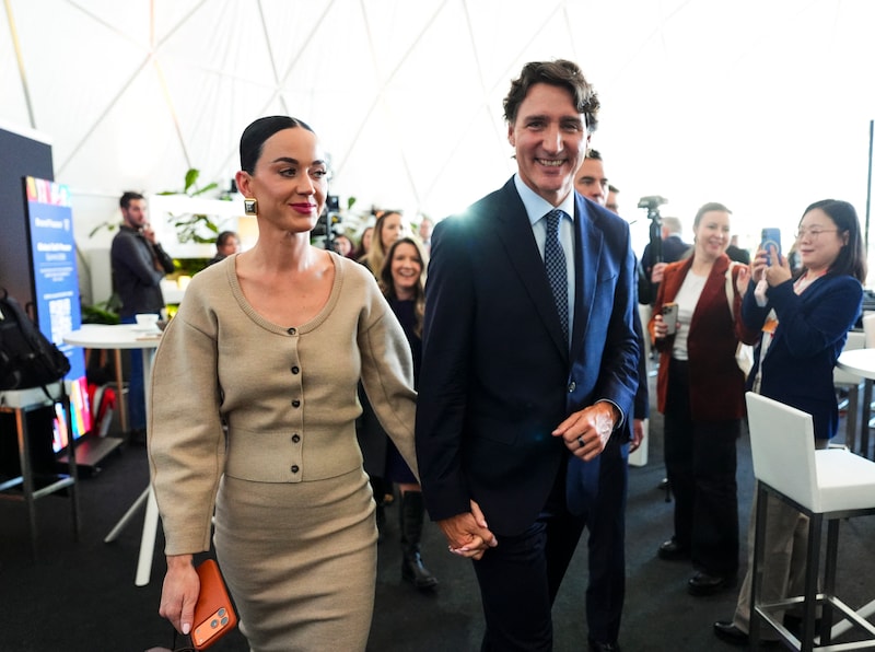 Main dans la main, Katy Perry et Justin Trudeau attirent tous les ...