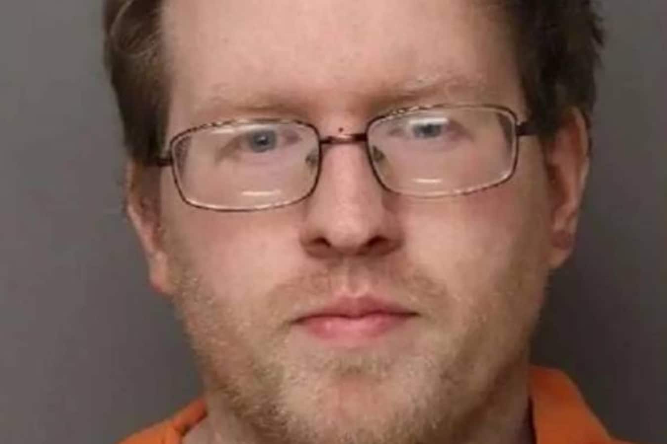 “Il décidait quand ils pouvaient manger et aller aux toilettes”: 4 ...