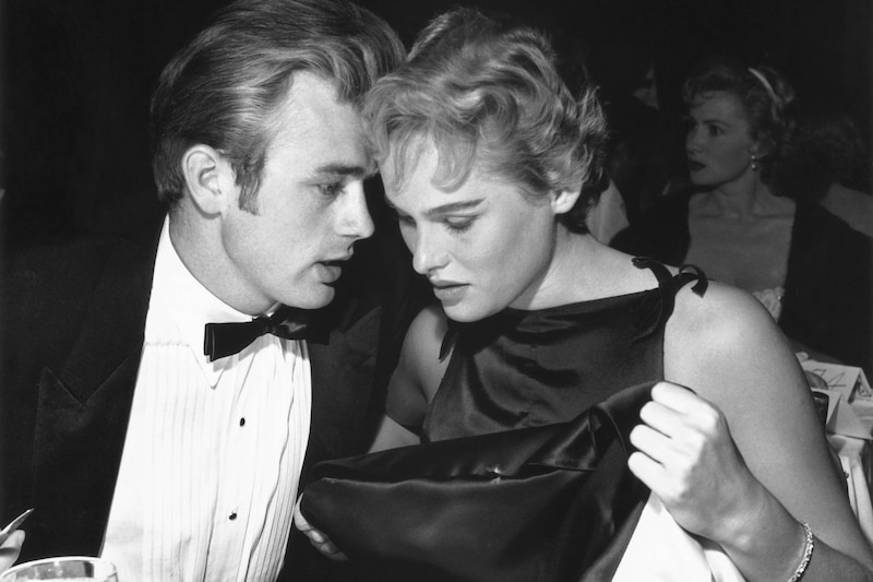 Ursula Andress, inoubliable première “James Bond girl”, fête ses 90 ans ...