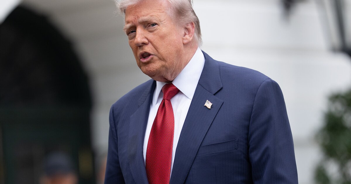 “Je veux de la loyauté”: l’attaque inédite de Trump contre la Cour ...